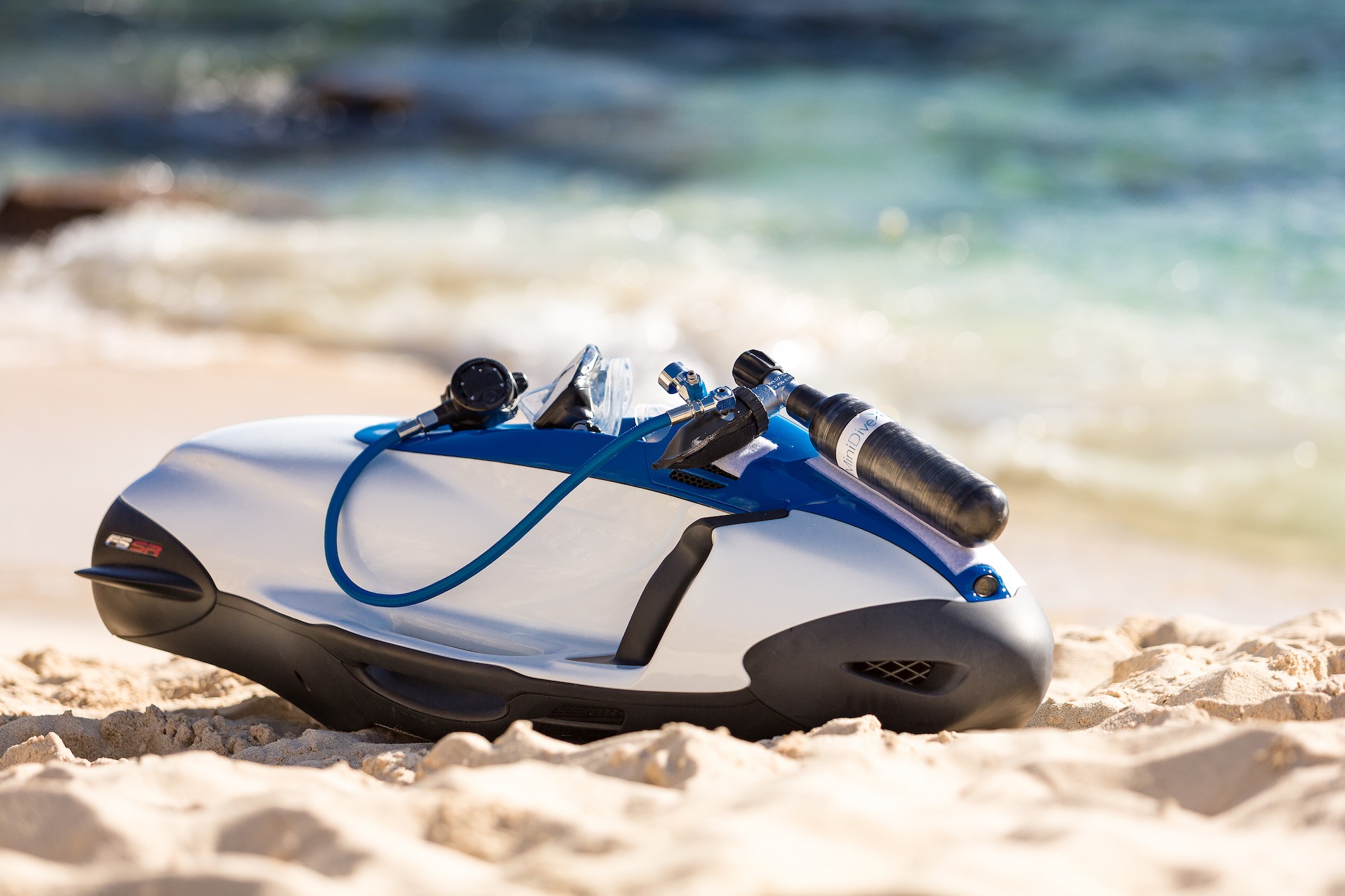 Mini refillable scuba tank - mini underwater breathing device