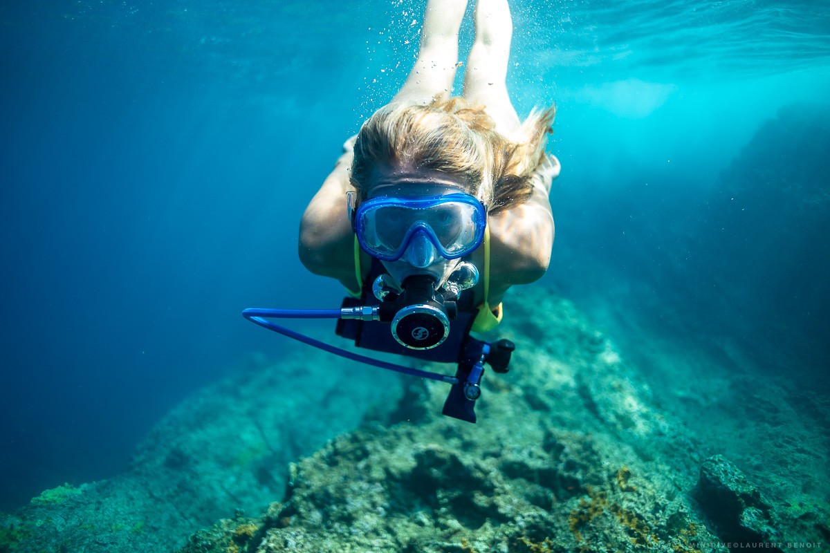 Rechargeable scuba tank with 12 V compressor - Scuba breather