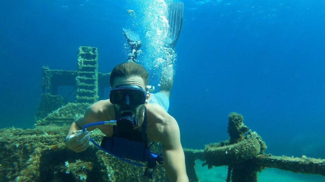 Scuba diving DIN kit 0,8 L / 50 cu in tank to breathe underwater