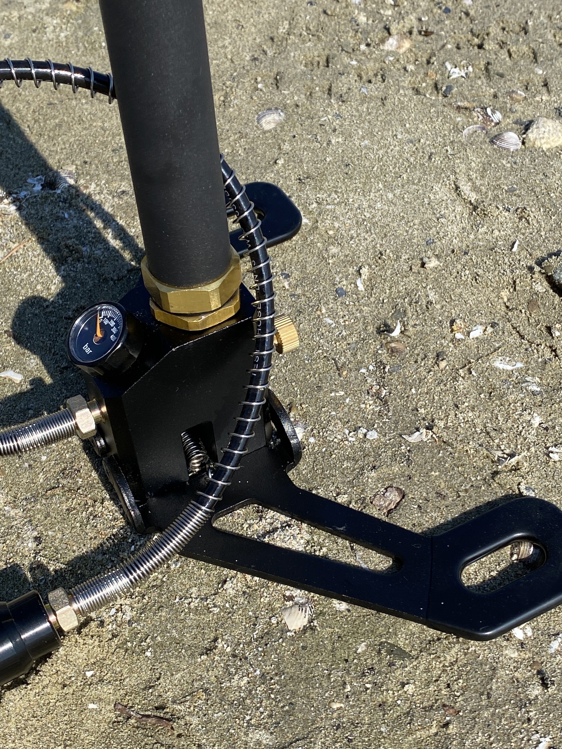 Mini scuba tank with hand pump - Starter Kit